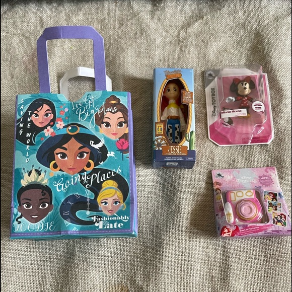 zuru mini brand | Toys | Zuru Mini Brands Disney Princess Set | Poshmark